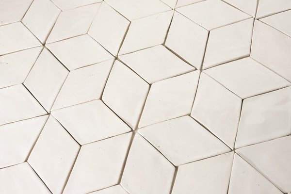 White Diamond Shaped Tile 3H7R7P_11D – VEELVLAK-Frēodōm