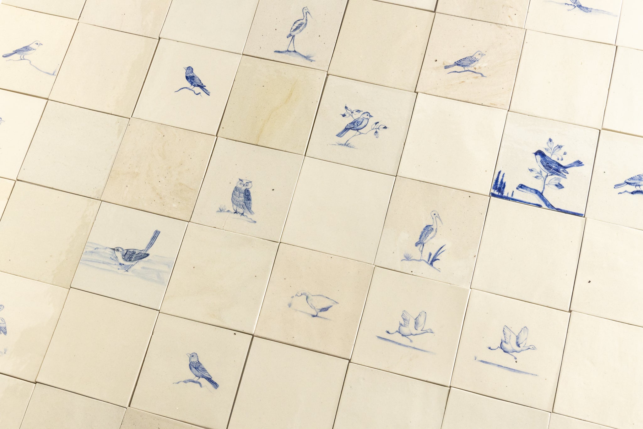 Blue and Cream Hand-Painted Square Delft Bird Tiles - GGEFFG-WS ...