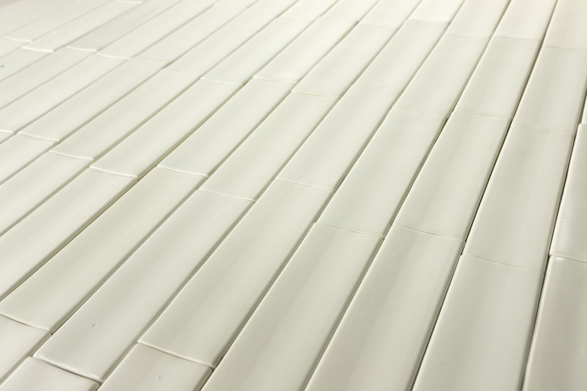 Rectangular White Tiles K2JN7M_WS – VEELVLAK-Frēodōm