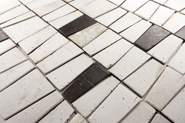 Matt Black & White Blend of Angled Tiles LGNLGY – VEELVLAK-Frēodōm
