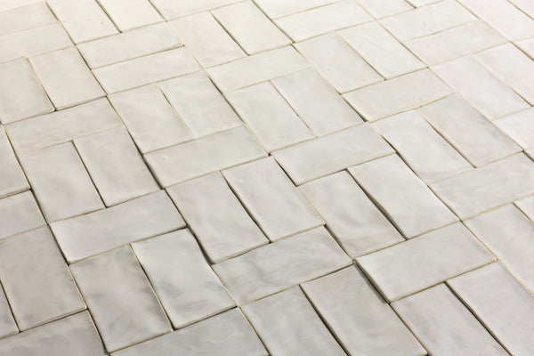 Undulating White Handmade Rectangular Tiles - MHEA52-WS – VEELVLAK-Frēodōm