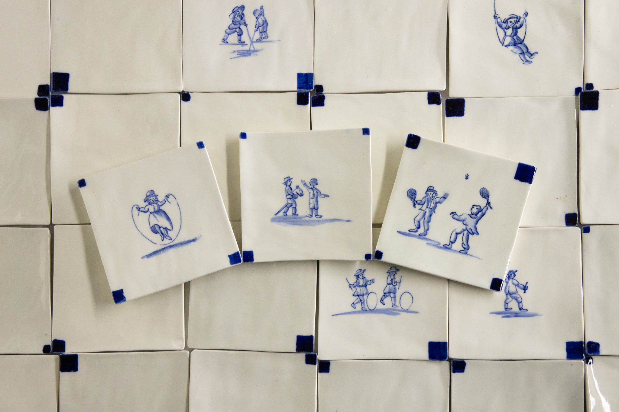 Blue on Cream Hand-Painted Square Delft Tiles TAUUJH – VEELVLAK-Frēodōm