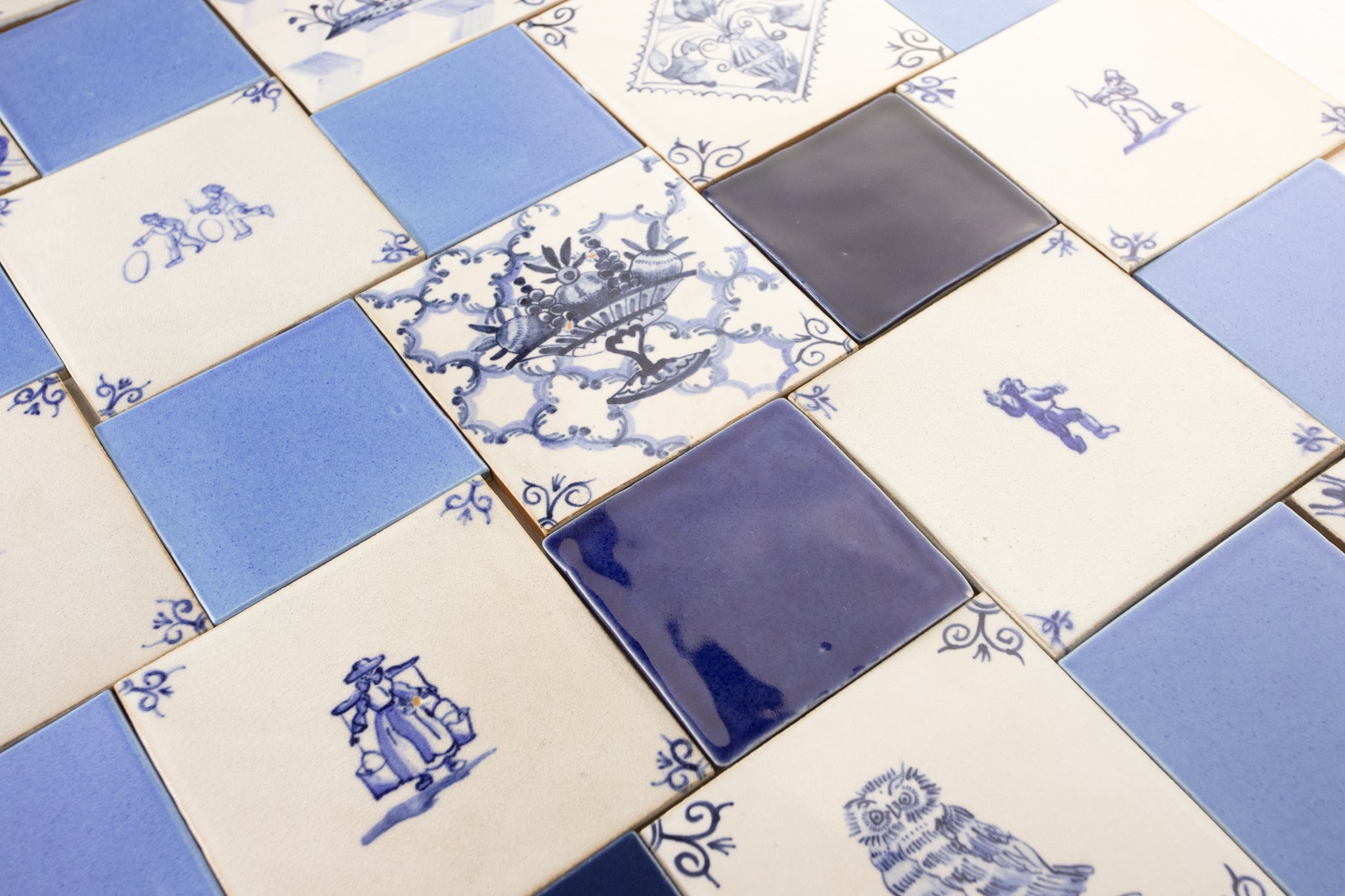 Blue and white blend with Hand-Painted Square Delft Tiles VWPCXC ...