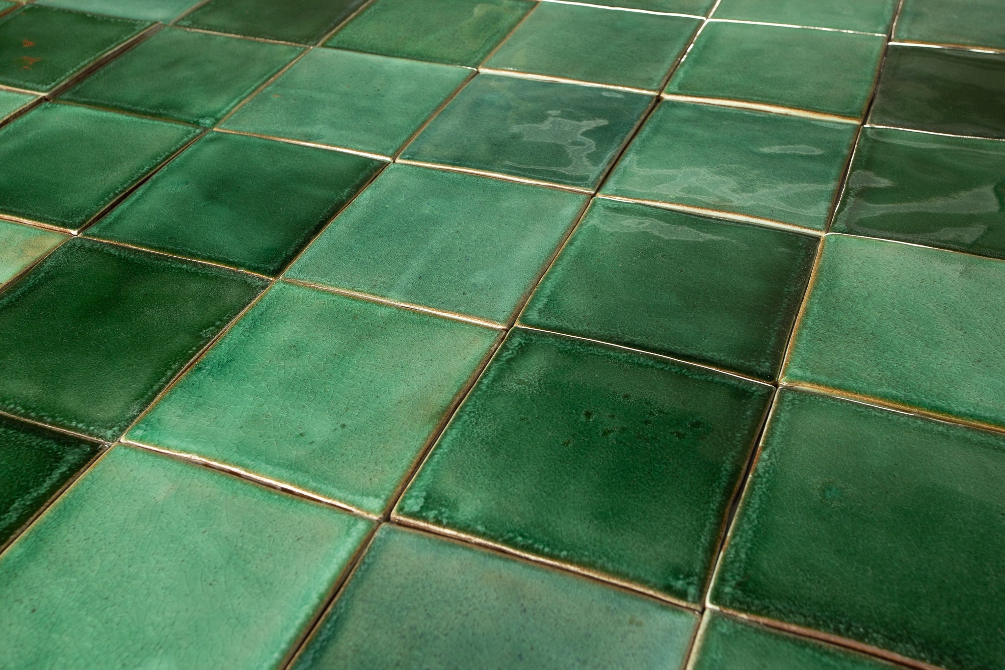 Green glazed hand made tile H5LY8A – VEELVLAK-Frēodōm