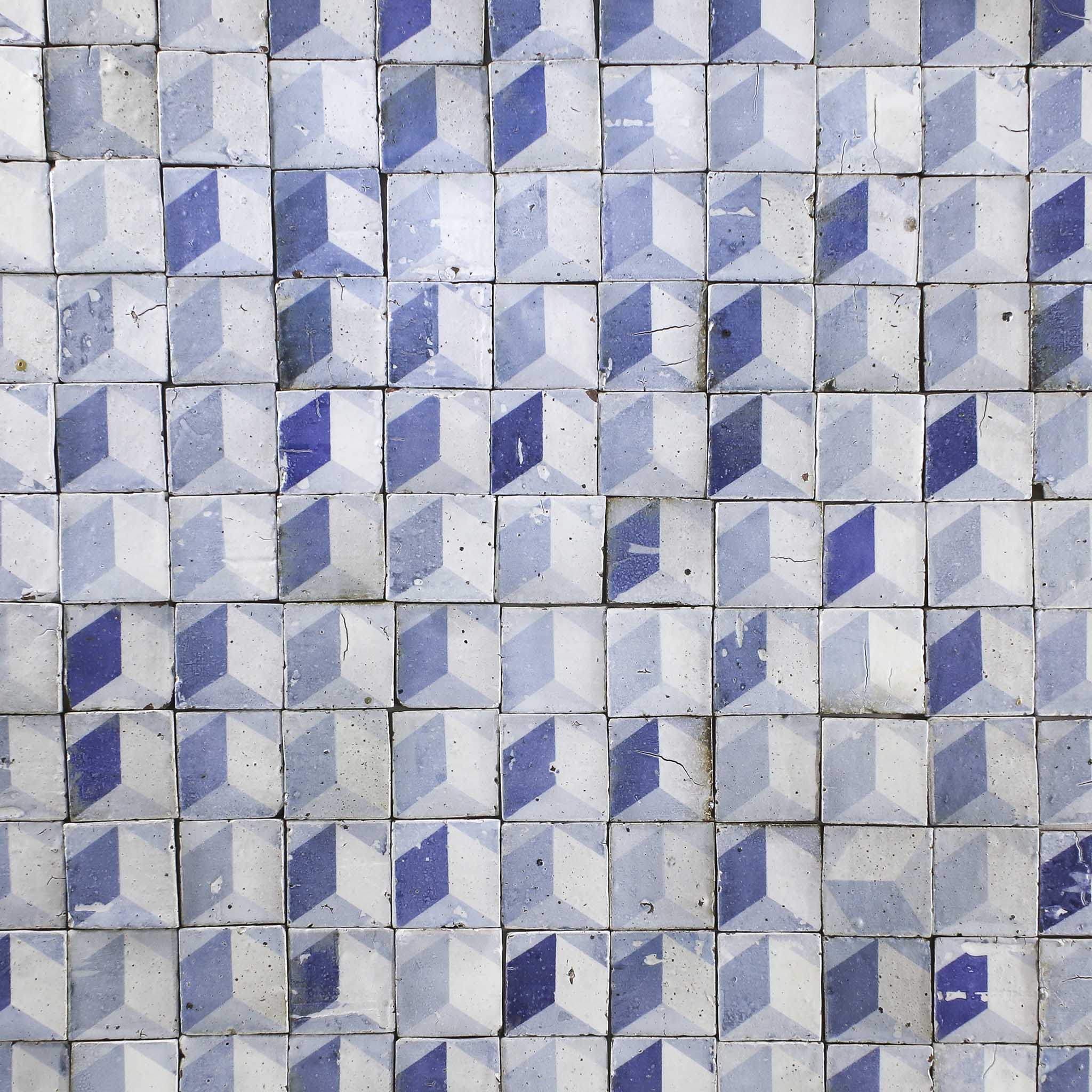 Chunky square tile Blue cube pattern on Matt White RPM84 10B – VEELVLAK ...